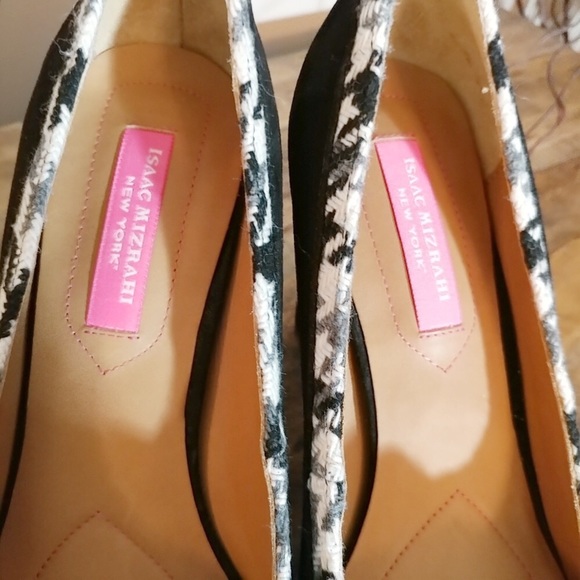 Isaac Mizrahi | Shoes | Isaac Mizrahi New York Lauren Black Suede Pumps ...